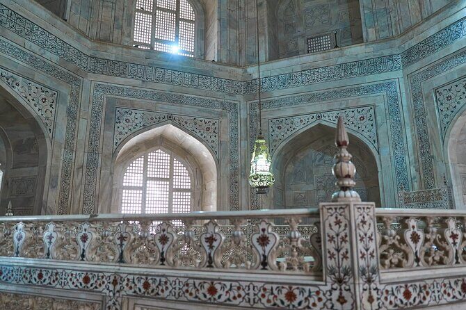 Private Agra Local Sightseeing Tour with Sunrise view of Tajmahal - The Sum Up