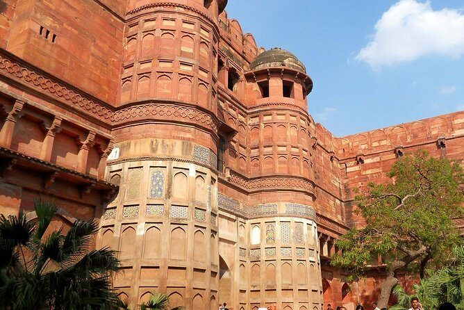 Private Agra Mathura Vrindavan Day Trip By Car From Delhi - Who Should Consider This Tour