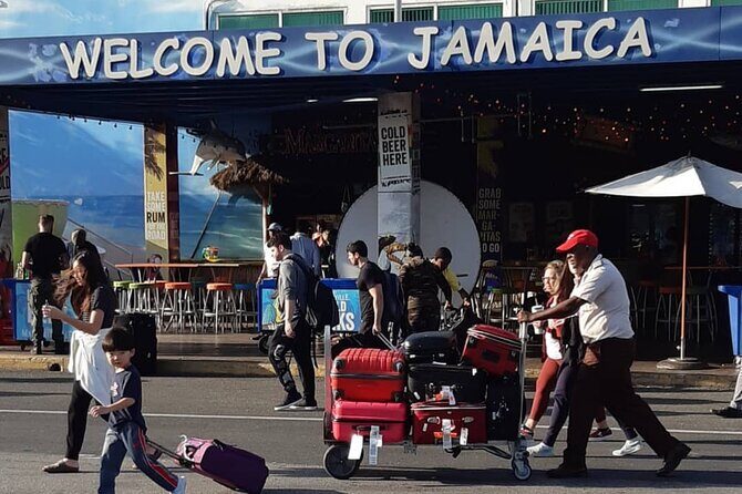 Private Airport escort to and from Montego Bay hotels round-trip - Key Points