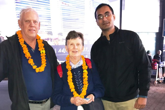 Private Airport Transfer - DEL Airport to Hotel OR Hotel to DEL Airport - The Vehicle & Comfort