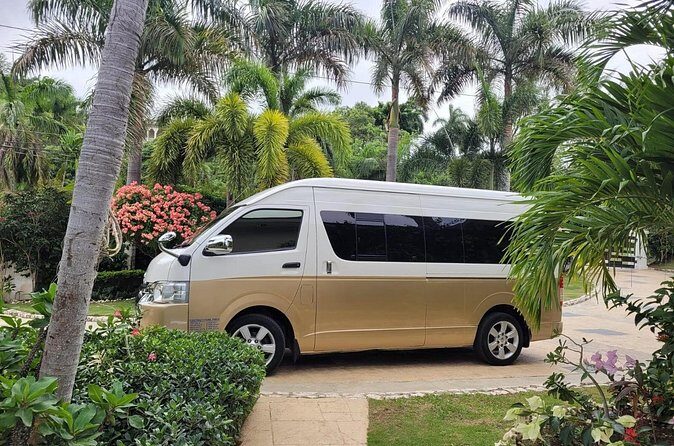 Private Airport Transfer | Montego Bay( Price vary on location) - Drop-Off and Assistance with Luggage