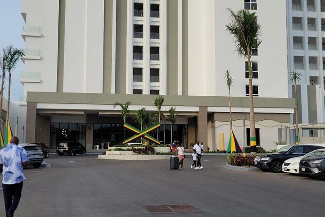 Private Airport Transfer Riu Aquarelle & Excellence Oyster Bay - Why Travelers Love Arnold’s Adventure Tours