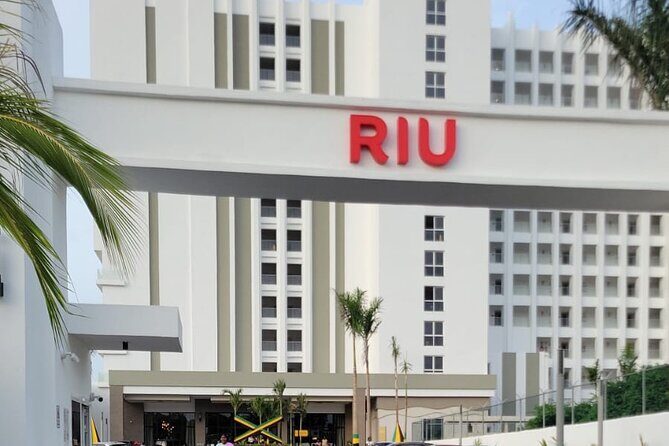 Private Airport Transfer Riu Aquarelle & Excellence Oyster Bay - Who Would Love This Service?