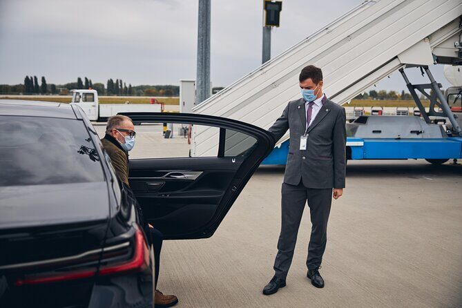 Private Airport Transfer Service Vice Versa in Wellington by SUV - The Experience in Detail