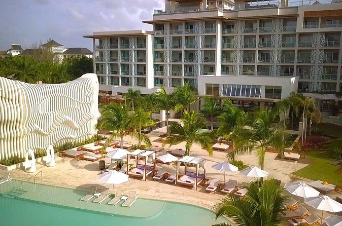 Private Airport Transfer to Breathless Montego Bay Resort - Who Should Book This Transfer?