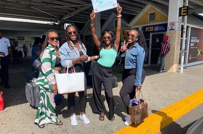 Private Airport Transfer To or From Ocean Eden Bay Resort - The Sum Up