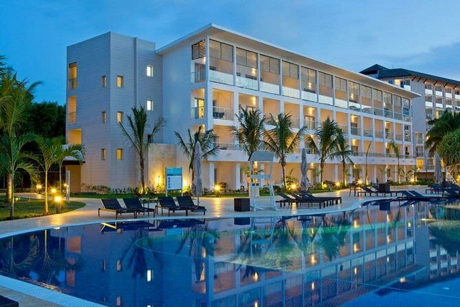 Private Airport Transfer to Royalton, Ocean Coral Spring & Excellence Oyster Bay - Key Points