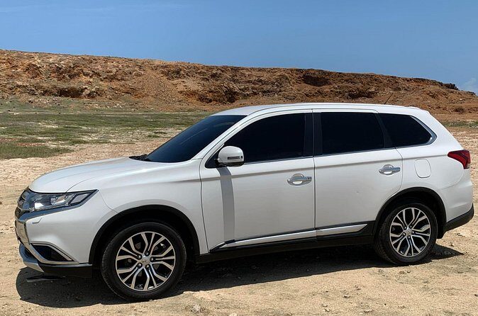 Private Airport Transfers in Aruba - Who Should Consider This Service?