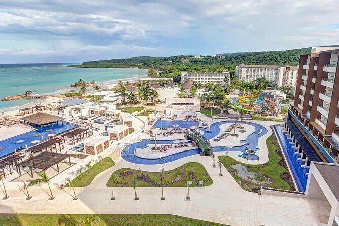 Private Airport Transfers to Royalton Blue Waters and White Sand - Introduction: Seamless Arrival in Montego Bay