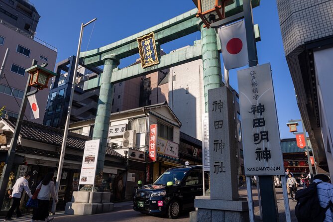 Private Akihabara Historical and Cultural Exploration - Experiencing Akihabaras Vibrant Street Life
