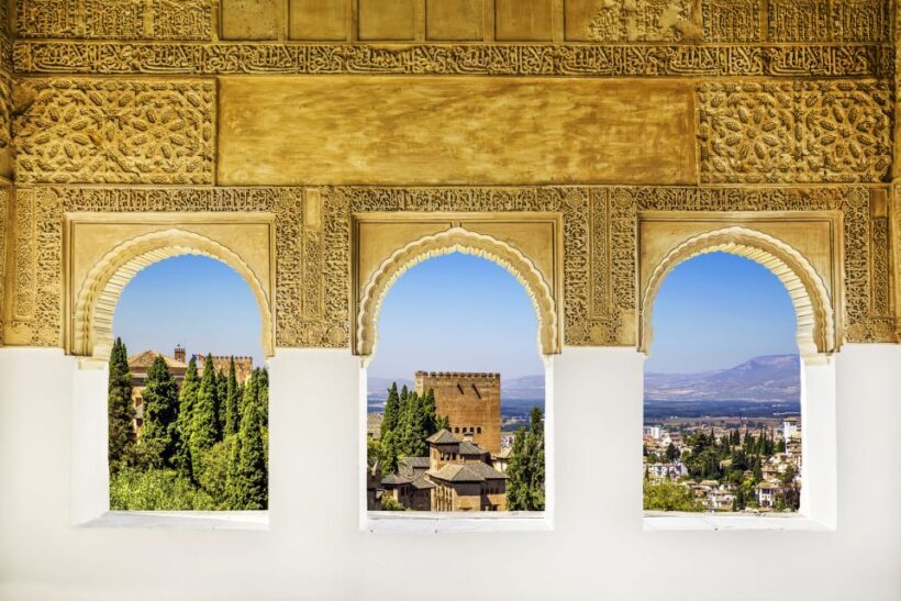 Private Alhambra Tour From Malaga & Surrounds - Discovering the Generalife Gardens