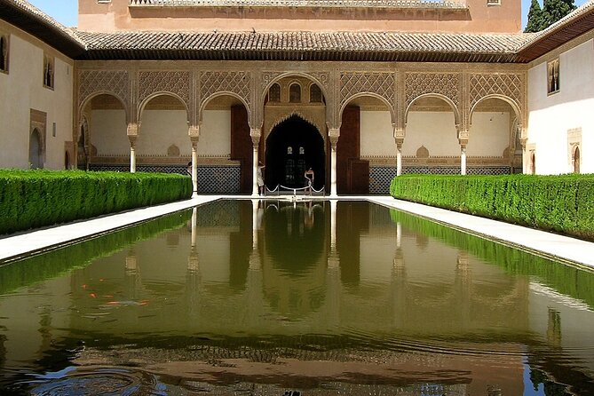 Private Alhambra Tour With Entrance and Official Guide - Key Points