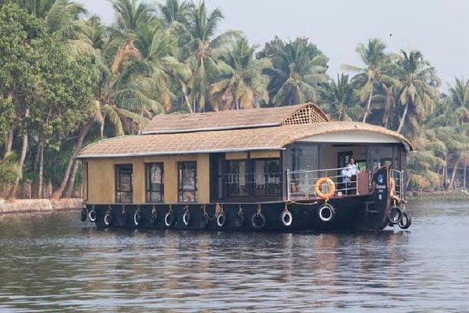 Private Alleppey Backwater Houseboat Day Cruise including Lunch - Key Points