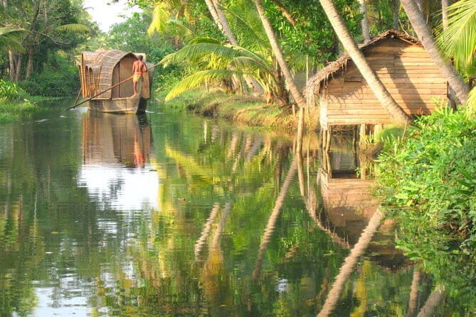 Private Alleppey Backwater Houseboat Day Cruise including Lunch - Who Should Consider This Tour?