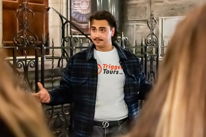 Private Amsterdam Red Light District Tour Including Sex Museum - Visiting Iconic Landmarks