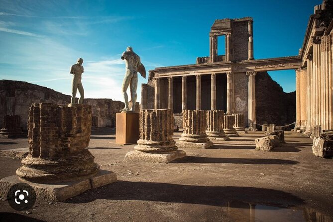 Private and Guided Day in Pompeii and Vesuvius From Naples - Meeting and Pickup
