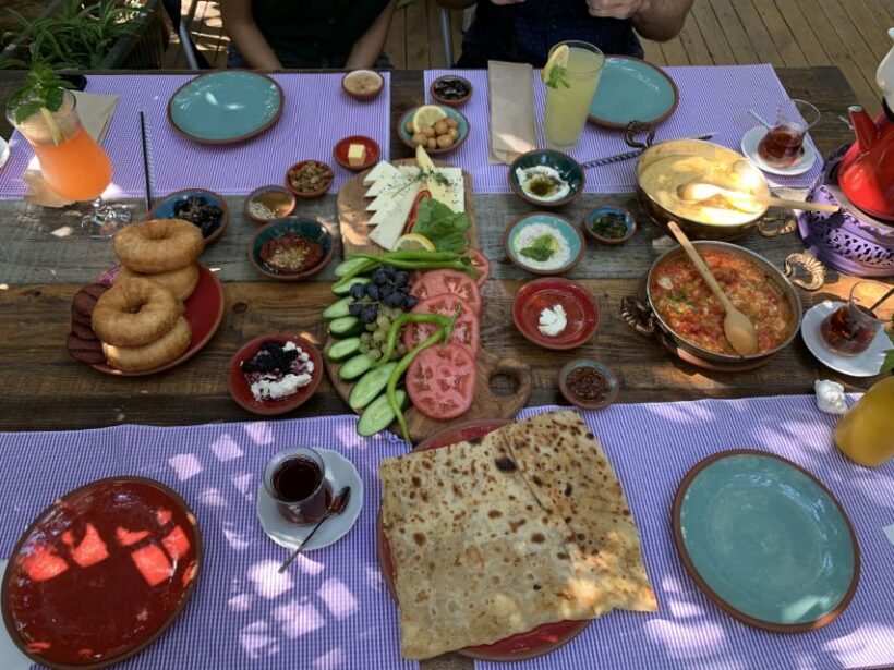 Private and Guided Istanbul Food Tour - Tastes of Istanbul - Crossing Continents: The Ferry Ride