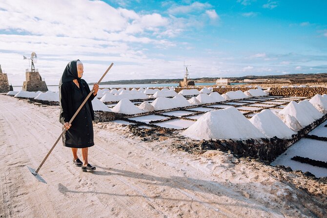 Private and Guided Tour to the Salinas De Janubio With Tasting - Traveler Reviews and Feedback