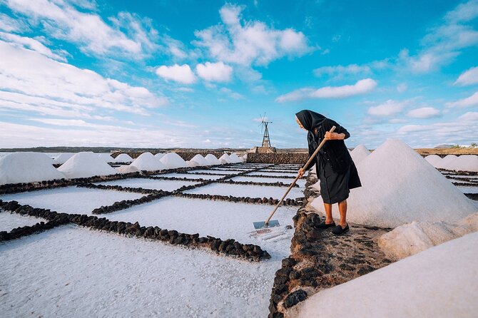 Private and Guided Tour to the Salinas De Janubio With Tasting - Commitment to Customer Satisfaction and Improvement