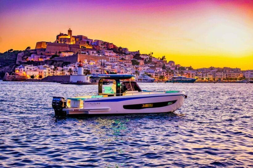 Private and Luxury boat day tour around Ibiza and Formentera - Introduction