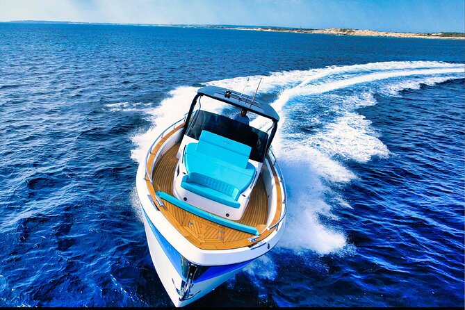 Private and Luxury boat day tour around Ibiza and Formentera - FAQ