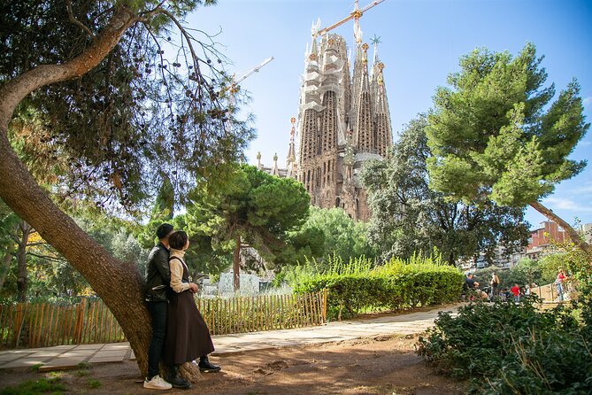 Private and Personalized Photography Adventure in Barcelona - Accessibility and Comfort for All Participants