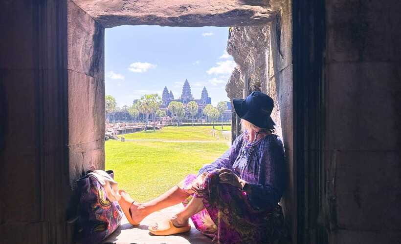 Private Angkor Wat Small Tour By English Speaking-Guide - Practical Tips for a Great Day