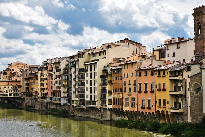Private arrival OR departure transfer in Florence (hotel OR airport pick-up) - Who Should Consider This Transfer?