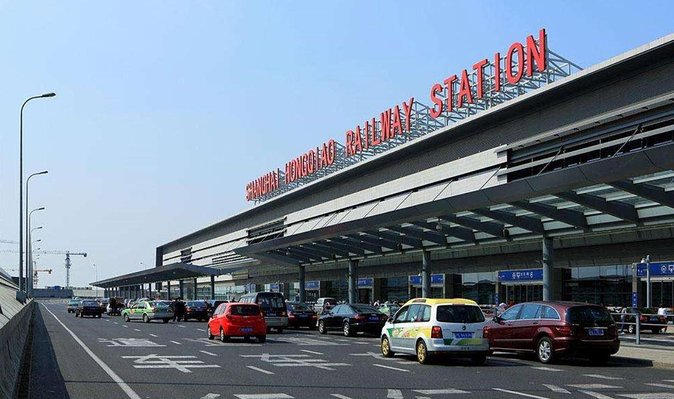 Private Arrival Transfer from Hongqiao Railway Station to Shanghai City - The Experience from the Reviews