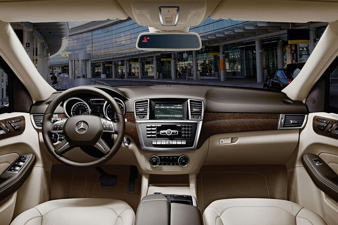 Private Arrival Transfer from Punta Cana airport (PUJ) to Punta Cana - A Reliable First Step: Private Arrival Transfer from Punta Cana Airport