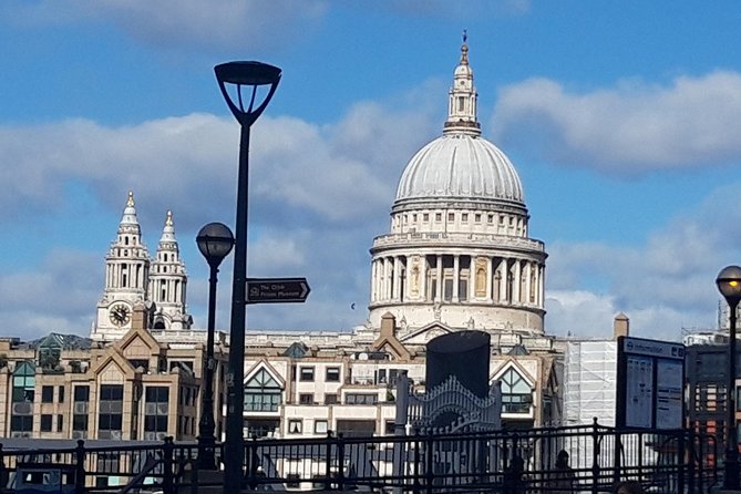 Private Arrival Transfer: Gatwick Airport to Central London - Analyzing the Cost and Value