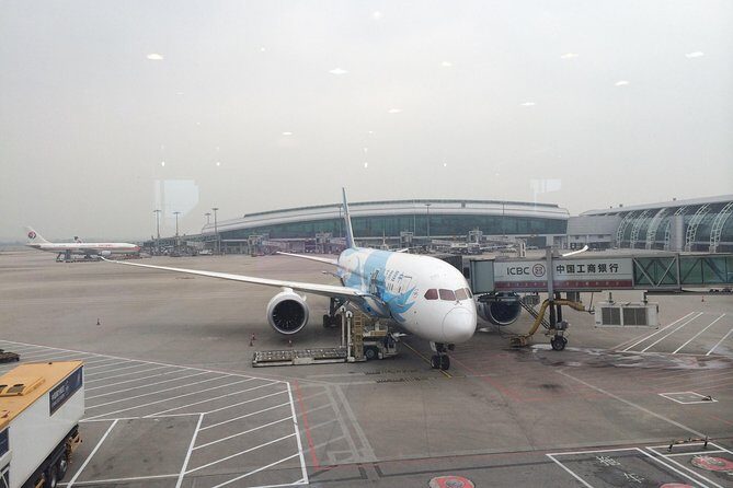 Private Arrival Transfer in English-speaking: Airport to Hotel - What You Can Expect During the Transfer