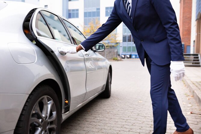 Private Arrival Transfer: Tan Son Nhat Airport to Ho Chi Minh City Hotels - The Sum Up