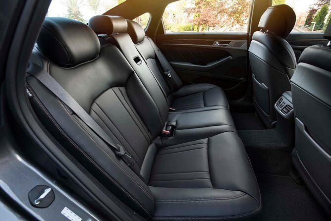 Private Arrival Transfer - YYZ Airport to Toronto Downton Hotel & Accommodations - Strengths and Weaknesses Based on Traveler Feedback