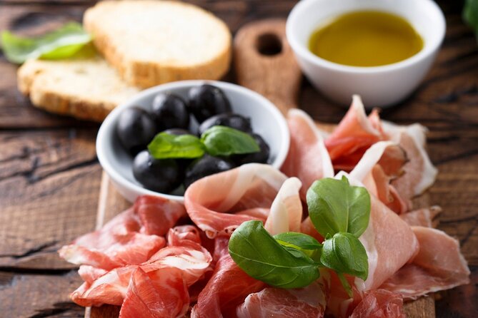 Private Austrian Wine & Charcuterie Tasting Class with a Pro-Sommelière - FAQ