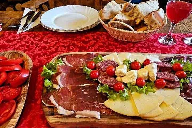 Private Authentic Local Food At Family Home Experince - Detailed Itinerary Breakdown