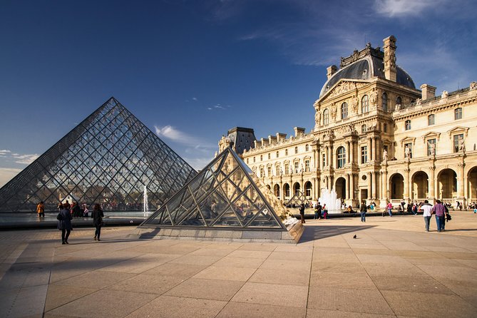 Private Auto Paris City Tour with Audio Guide - Why This Tour Works for Different Types of Travelers