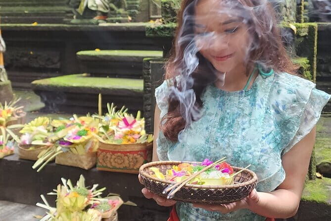 Private Balinese Purification in Holy Water at Temple with Local - Transportation and Comfort