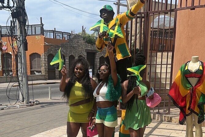 Private Bamboo Rafting with Foot Massage and Souvenirs Shopping - Bamboo Rafting — Peaceful and Scenic