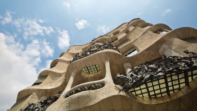 Private Barcelona Modernism and Gaudí Walking Tour - What To Expect During The Tour