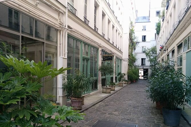Private Bastille and Aligre Market Walking Tour With the Highline - The Viaduc Des Arts: Artisan Workshops and Archways