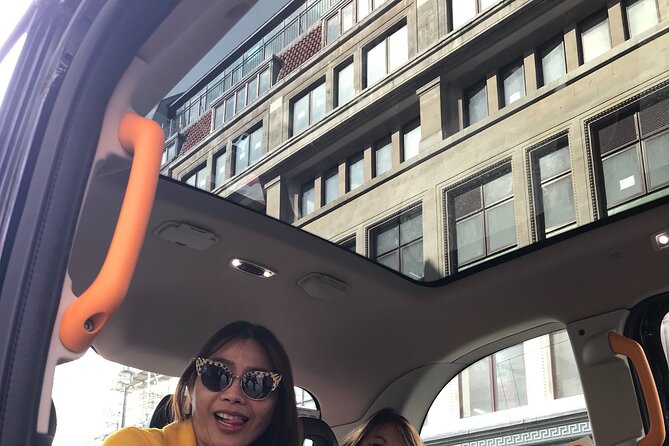 Private Beatles and London Rock Tour in Electric Taxi - Accessibility and Accommodations