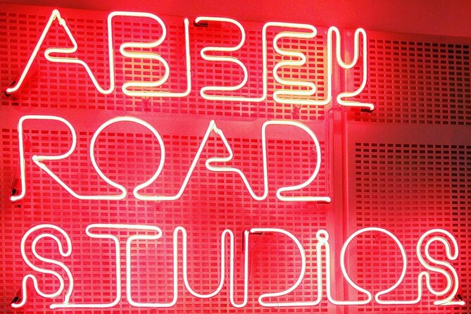 Private Beatles Taxi Tour of London - Learning About the Beatles and 1960s Pop Culture