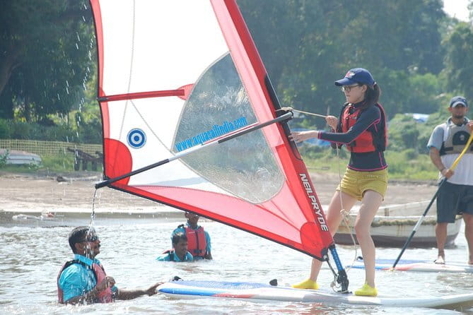Private Beginner Windsurfing Course in Mandwa - Key Points