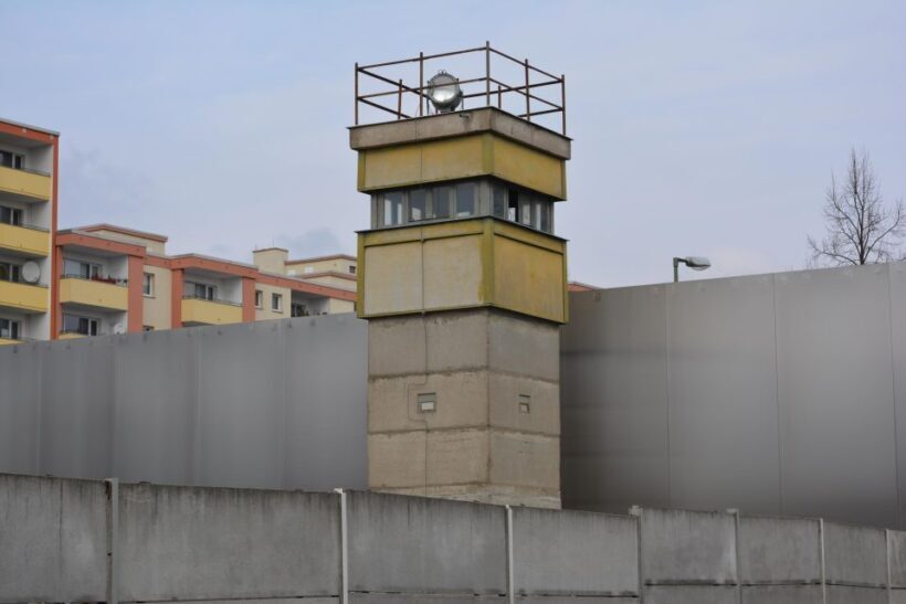 Private Behind the Berlin Wall and Cold War Berlin Tour - A Day in the Life During the Tour