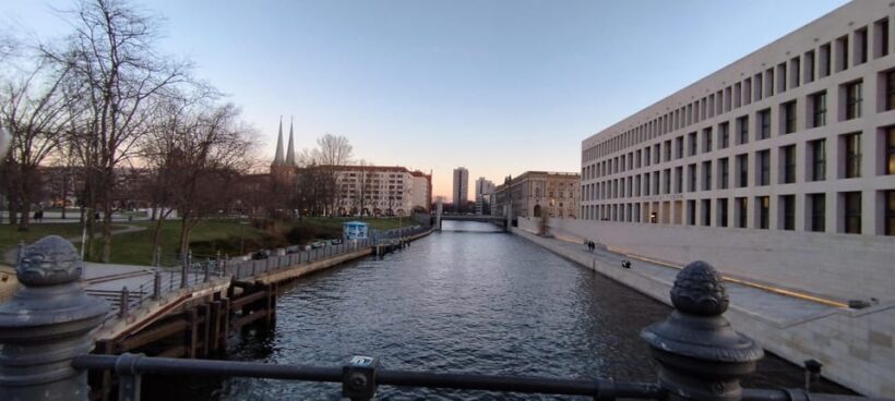Private Berlin by Night Minivan - Why Choose a Private Night Tour of Berlin?