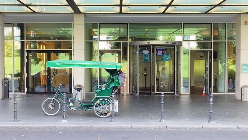 Private Berlin Rickshaw- Historical Berlin Up to 6 People - Who Should Book This Tour?