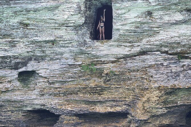 Private Bermuda Boat Charter Cliff Jumping, Islands & Sightseeing - A Full Breakdown of the Bermudaful Boat Tour Experience