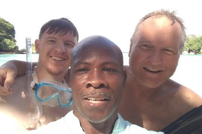 Private Blue Hole and Dunns River Day Trip from Kingston - Lunch Break and Final Moments in Ocho Rios