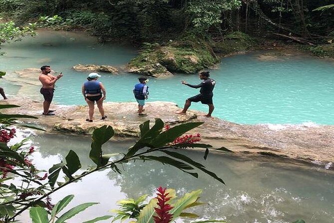 [PRIVATE] Blue Hole & Secret Falls Tour with Entrance Fees - The Experience and Guide Expertise